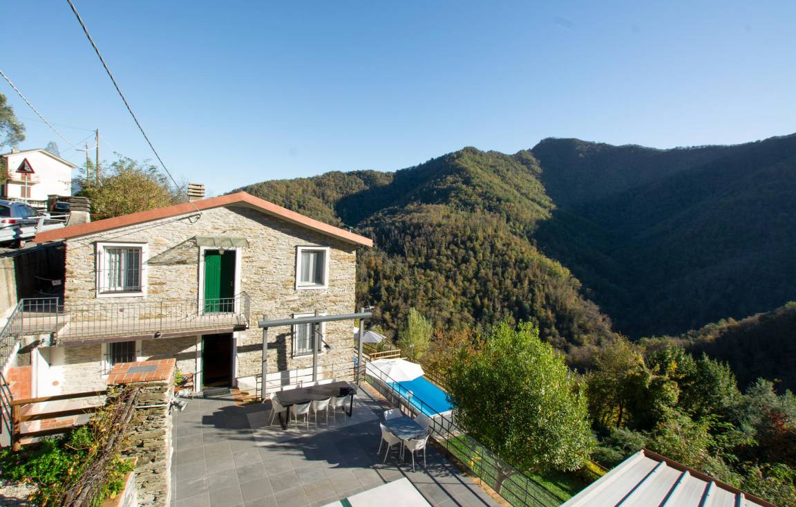 160 M² House ∙ 4 Bedrooms ∙ 9 Guests - Camogli