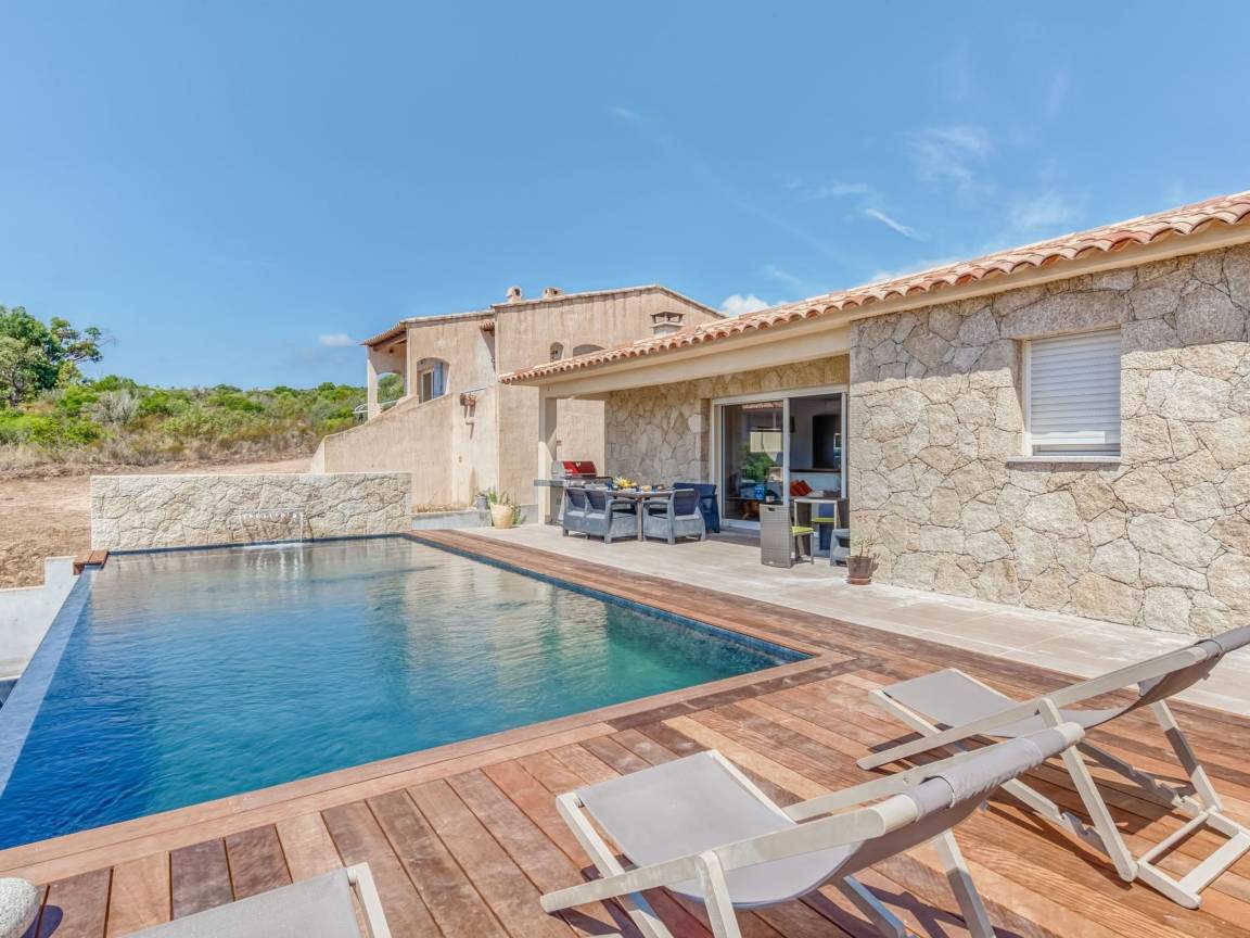 147 M² Maison De Vacances ∙ 4 Chambres ∙ 8 Personnes - Santa Giulia