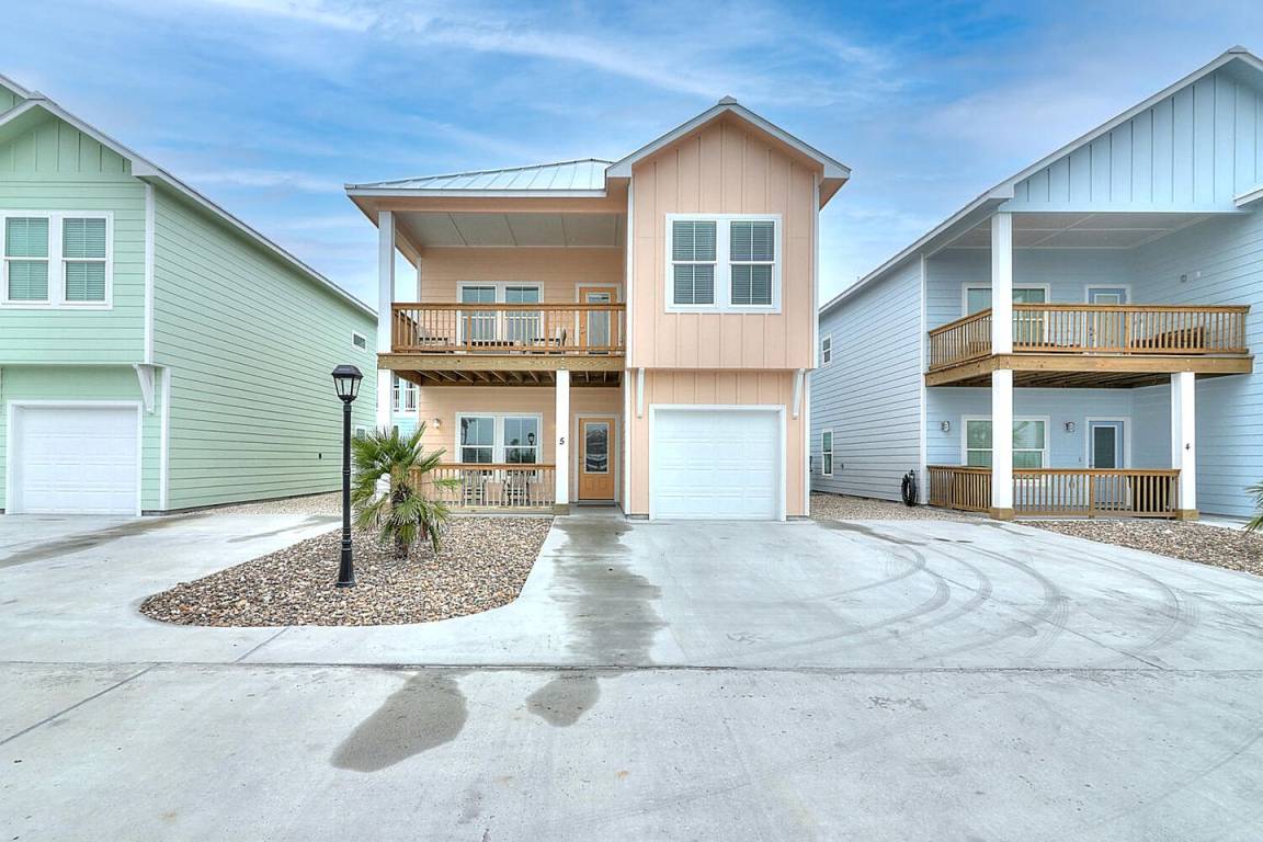 House ∙ 3 Bedrooms ∙ 10 Guests - Rockport, TX