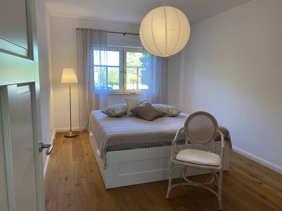 70 M² Ferienwohnung ∙ 1 Schlafzimmer ∙ 3 Gäste - Herrsching