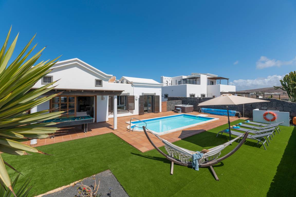 93 M² Villa ∙ 2 Habitaciones ∙ 4 Huéspedes - Lanzarote