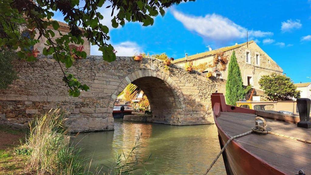 70 M² Gîte ∙ 2 Chambres ∙ 4 Personnes - Capestang