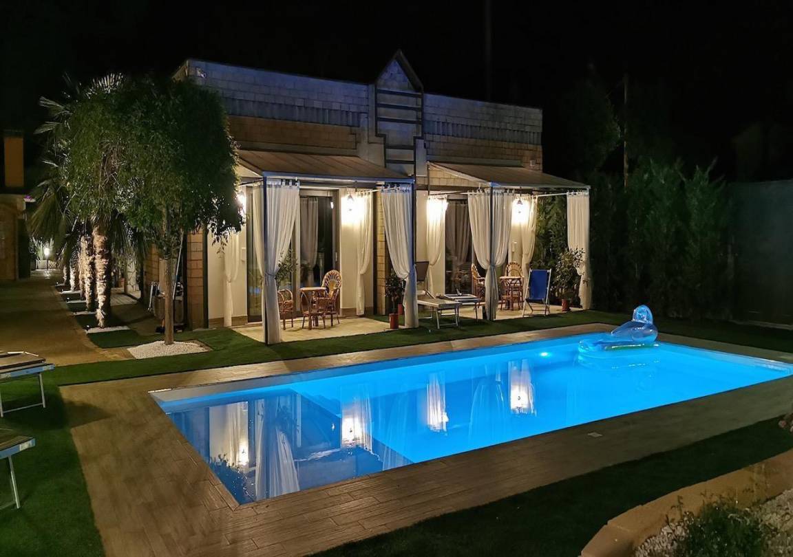 300 M² Casa ∙ 6 Habitaciones ∙ 12 Huéspedes - Canda