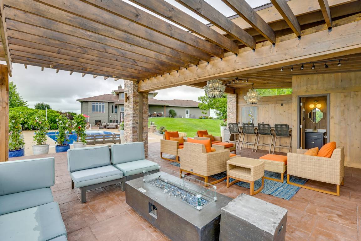 139 M² Apartment ∙ 3 Bedrooms ∙ 8 Guests - Blue Mound State Park, Blue Mounds