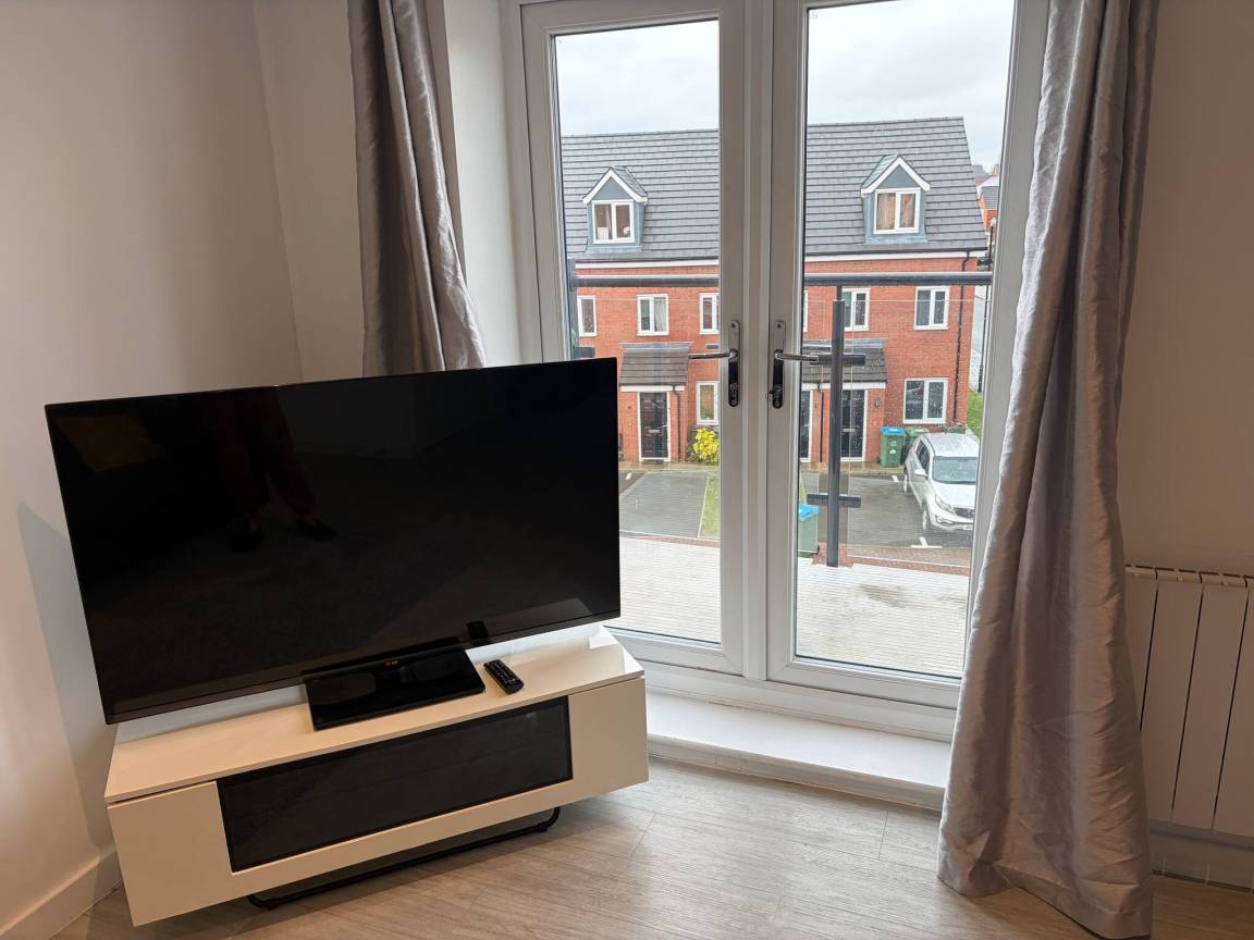 90 M² Ferienwohnung ∙ 2 Schlafzimmer ∙ 4 Gäste - 考文垂