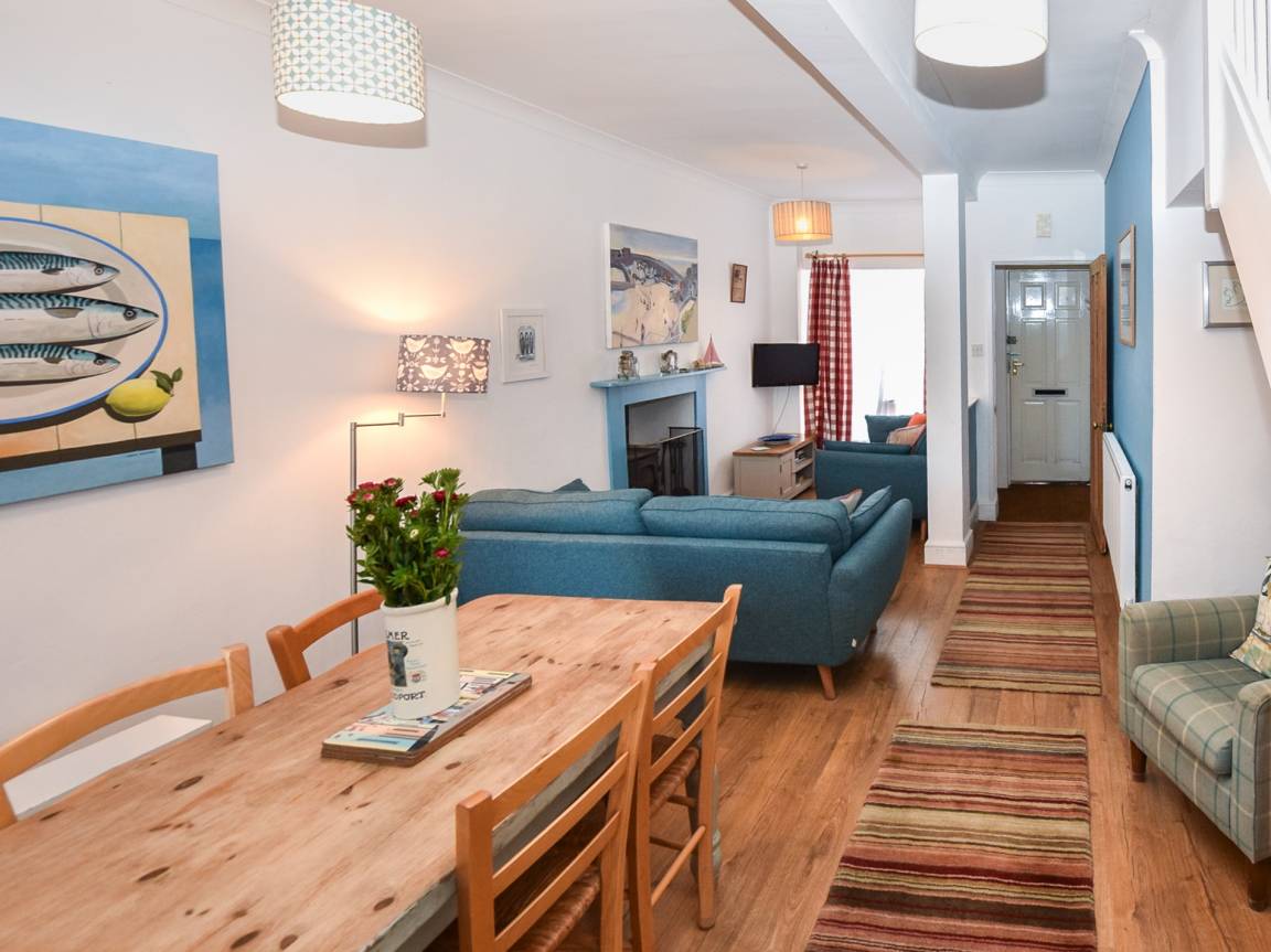 Cottage ∙ 3 Bedrooms ∙ 6 Guests - Axminster