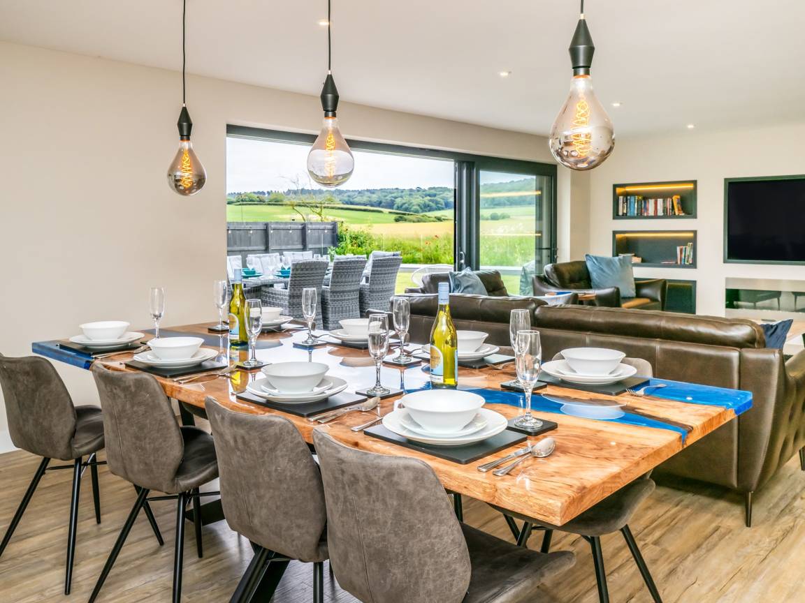 Cottage ∙ 4 Bedrooms ∙ 8 Guests - Holt
