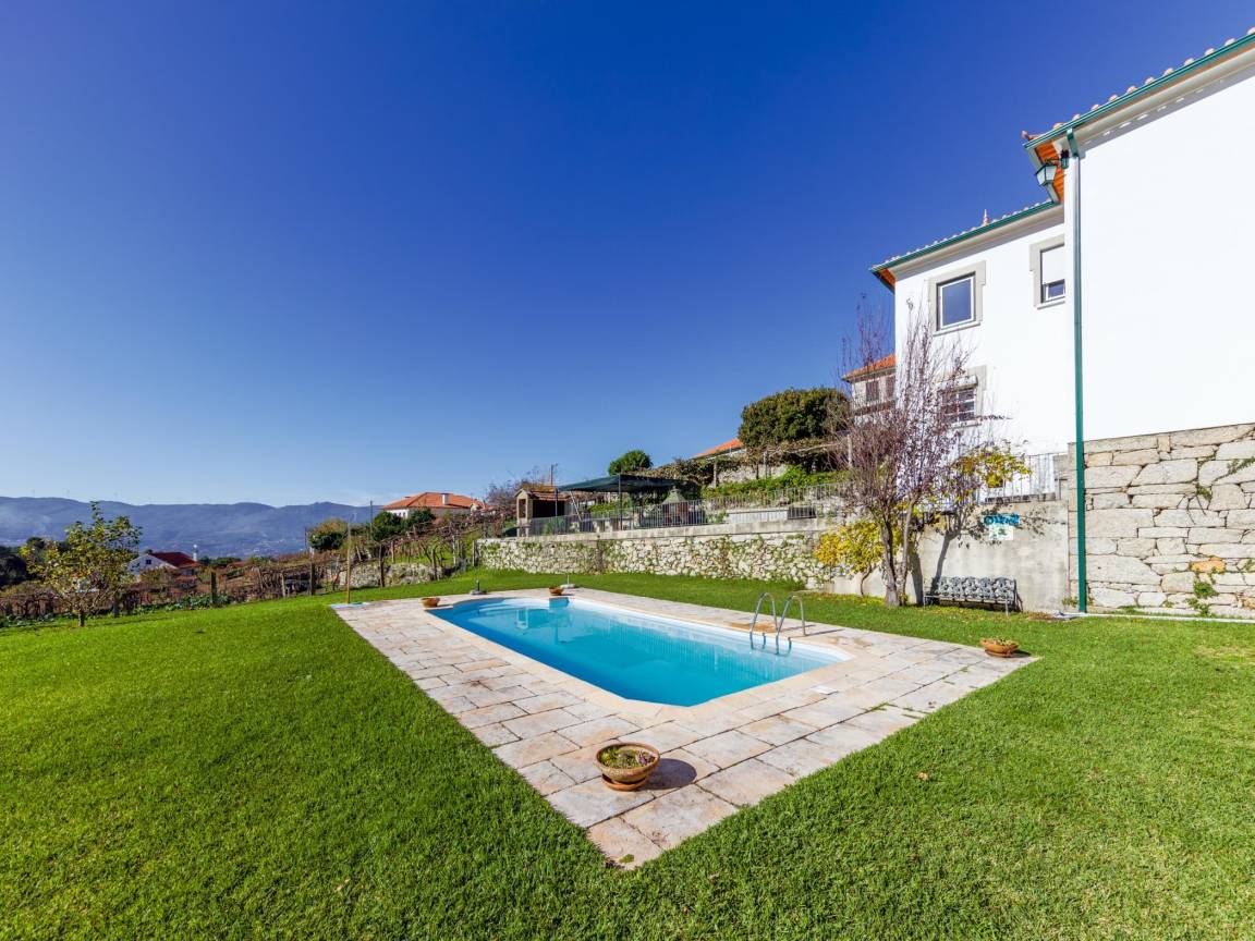 350 M² Cottage ∙ 5 Chambres ∙ 13 Personnes - Sistelo