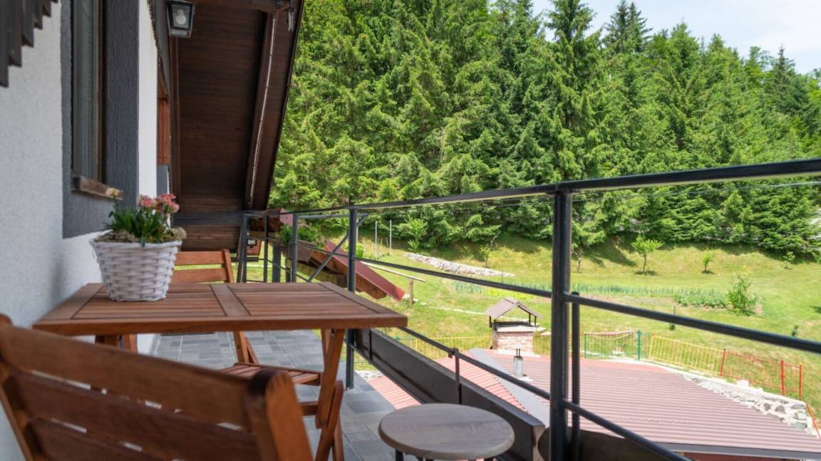 70 M² Apartment ∙ 2 Bedrooms ∙ 6 Guests - Delnice