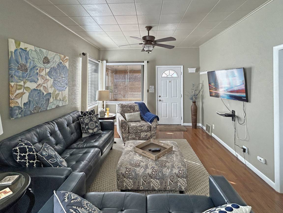 92 M² House ∙ 1 Bedroom ∙ 2 Guests - Grand Junction, CO