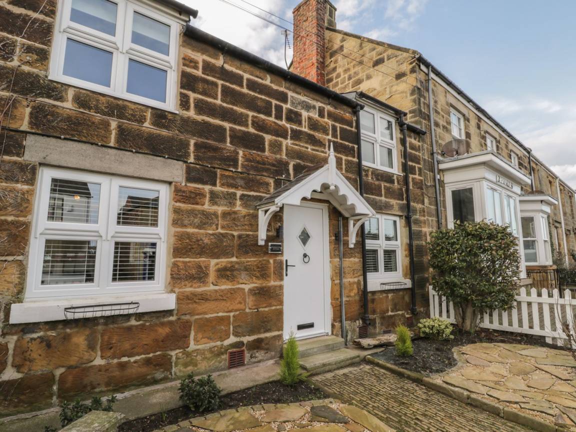 Cottage ∙ 2 Bedrooms ∙ 4 Guests - Redcar