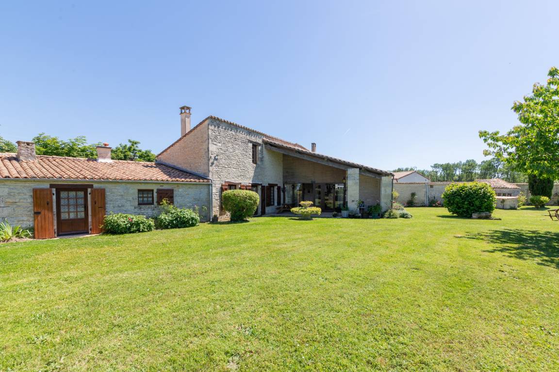 165 M² Maison De Vacances ∙ 2 Chambres ∙ 4 Personnes - Deux-Sèvres