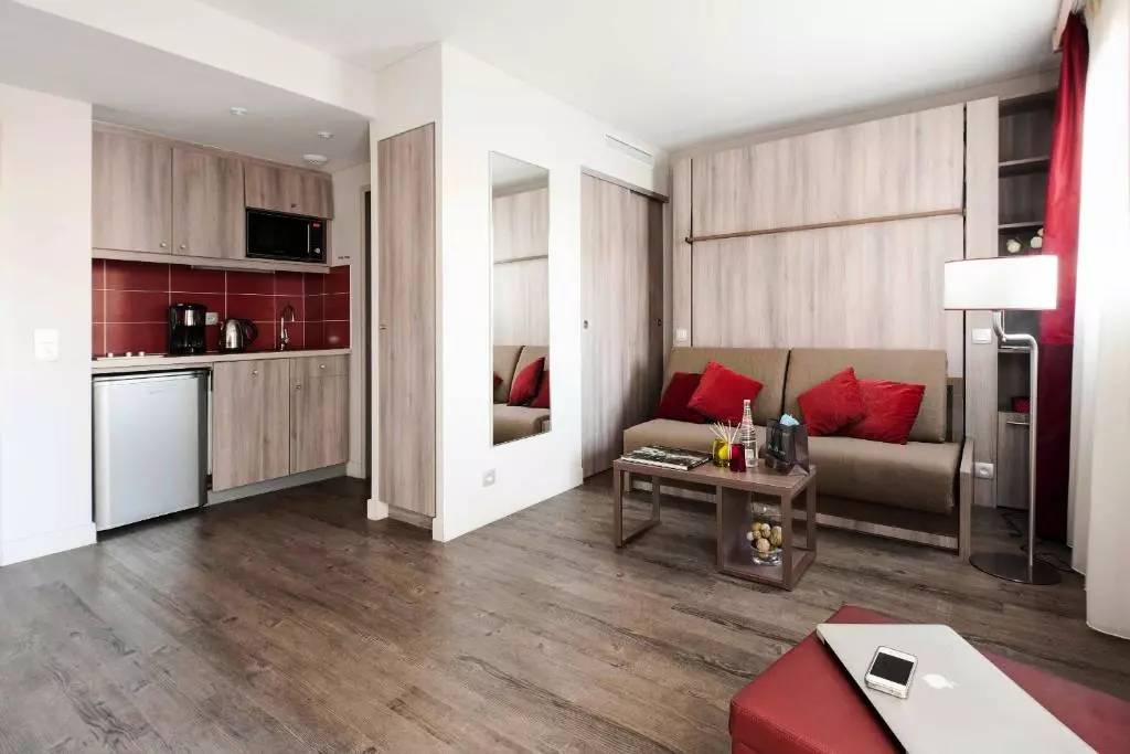 28 M² Estudio ∙ 1 Habitación ∙ 2 Huéspedes - Meyreuil