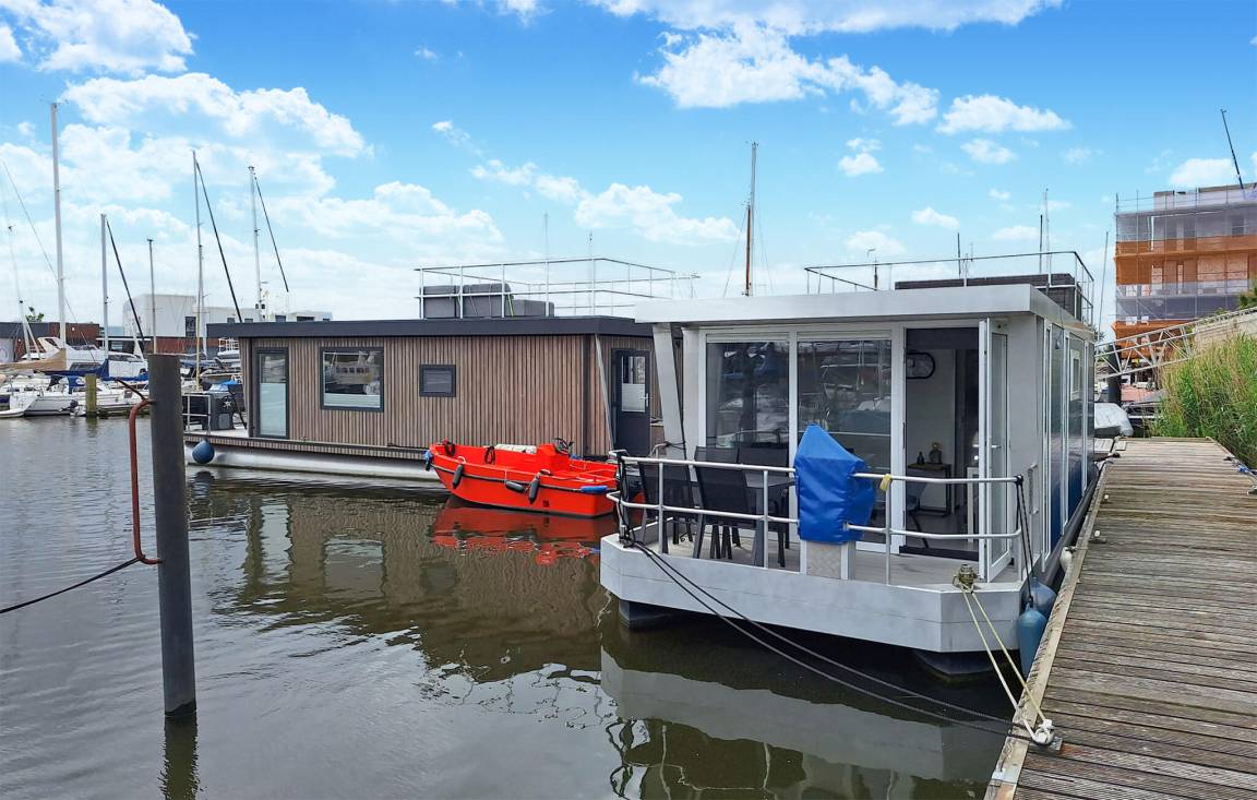 28 M² Huisboot ∙ 2 Slaapkamers ∙ 4 Gasten - Hellevoetsluis