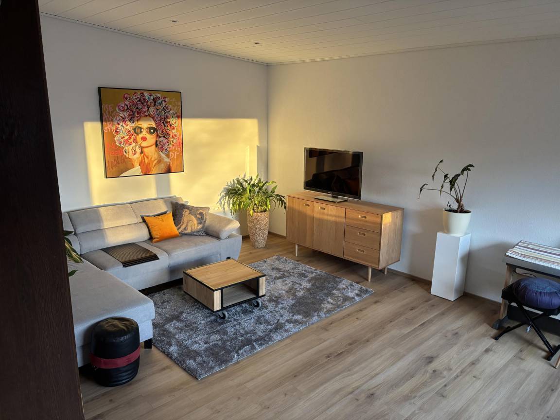 90 M² Ferienwohnung ∙ 1 Schlafzimmer ∙ 4 Gäste - Schwaz