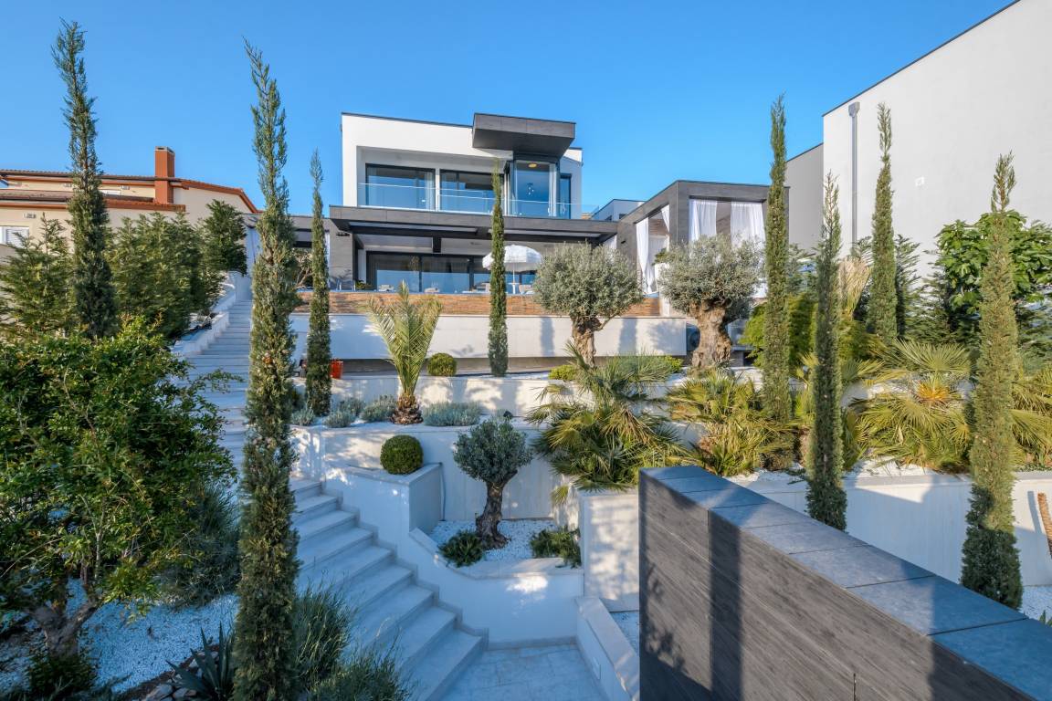 220 M² Villa ∙ 4 Schlafzimmer ∙ 8 Gäste - Crikvenica