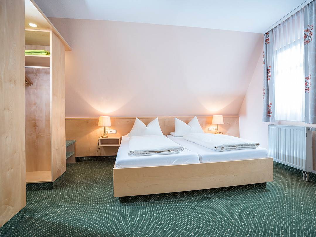 Ferienwohnung ∙ 1 Schlafzimmer ∙ 4 Gäste - Randersacker