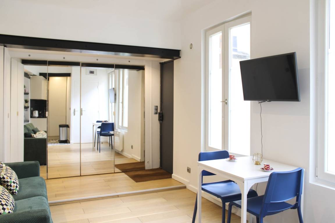 23 M² Studio Asunto ∙ 2 Vierasta - Moulin Rouge