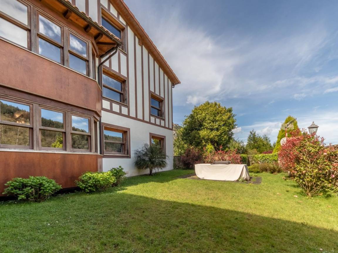 75 M² Apartamento ∙ 3 Habitaciones ∙ 6 Huéspedes - Castro Urdiales