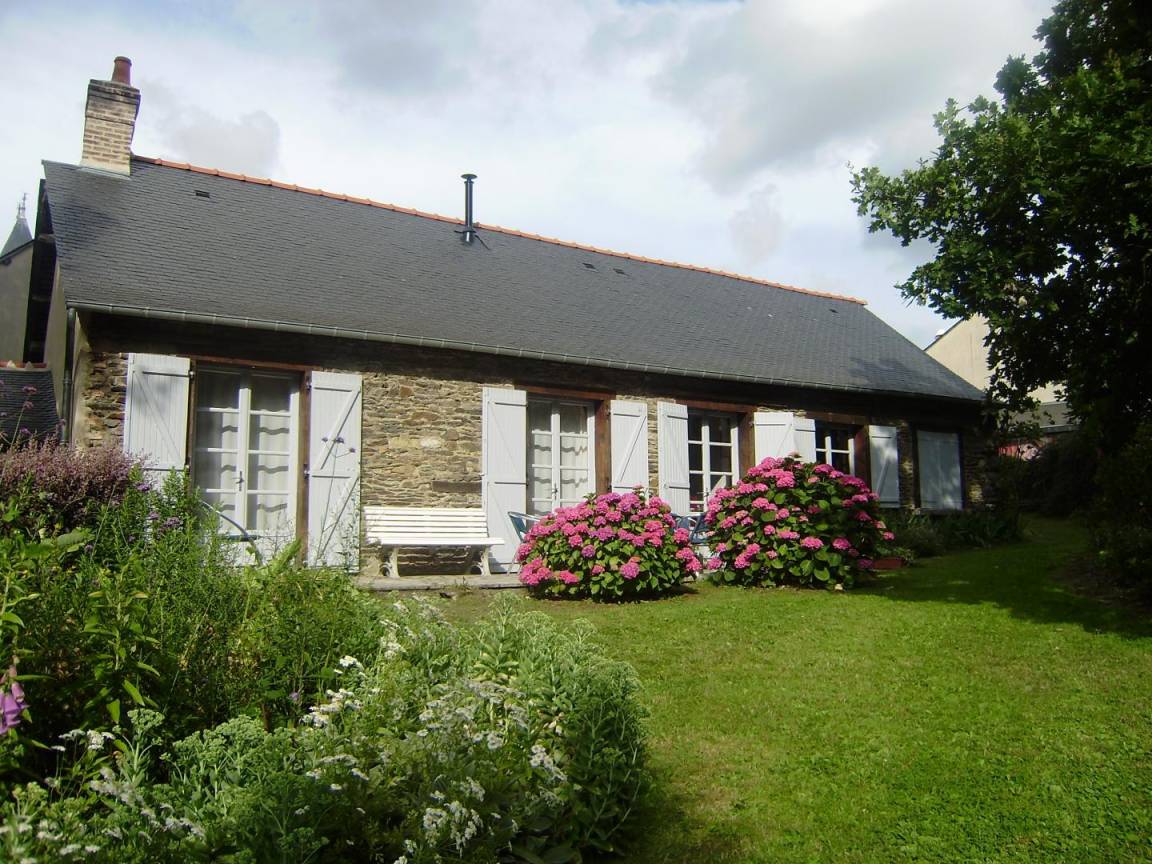 95 M² Gîte ∙ 2 Chambres ∙ 4 Personnes - Bruz