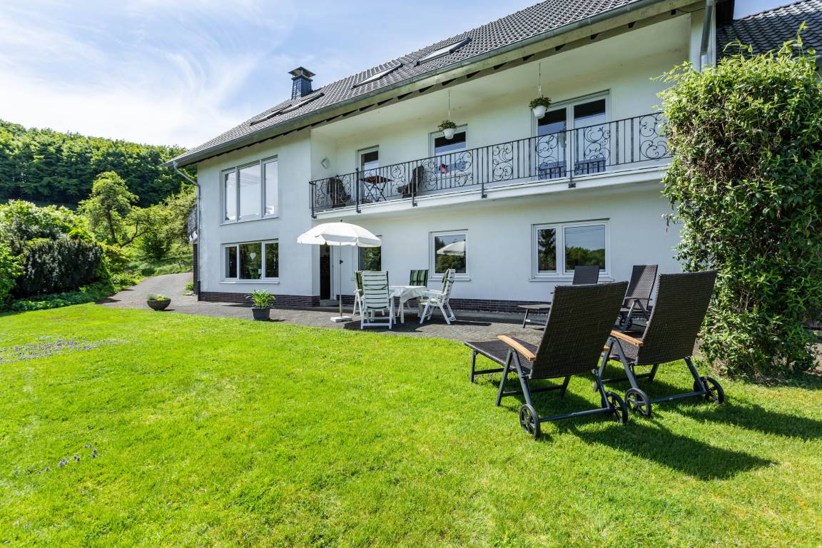 109 M² Apartment ∙ 2 Bedrooms ∙ 4 Guests - Meinerzhagen