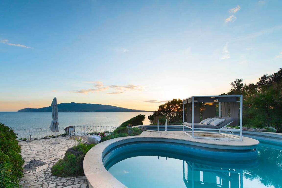 Villa ∙ 7 Slaapkamers ∙ 14 Gasten - Orbetello