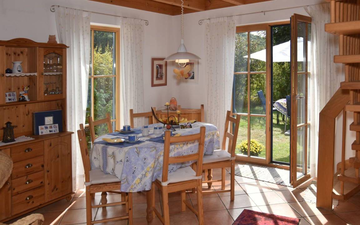 85 M² Ferienhaus ∙ 2 Schlafzimmer ∙ 6 Gäste - Saarland