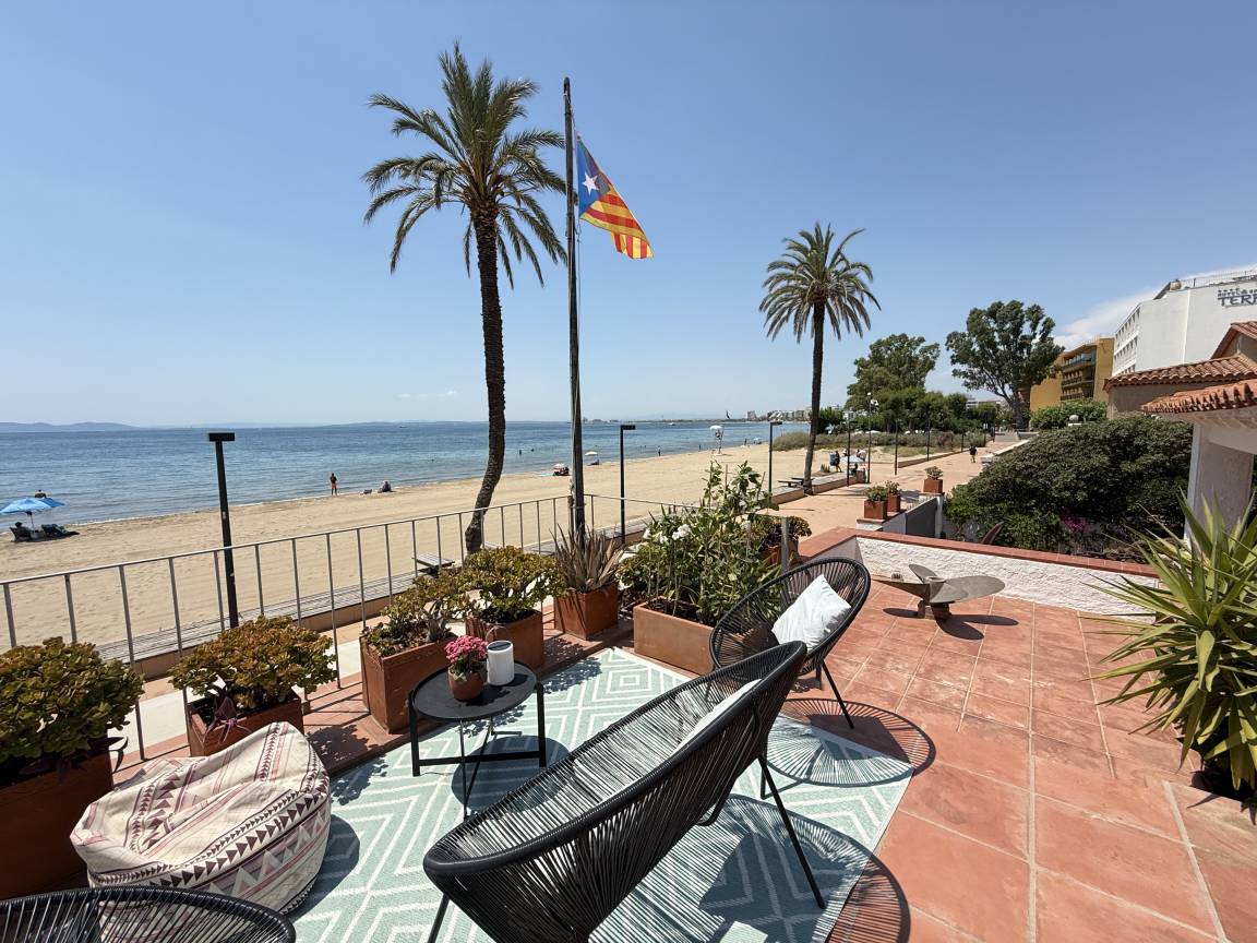 150 M² Ferienhaus ∙ 4 Schlafzimmer ∙ 6 Gäste - Palau-saverdera