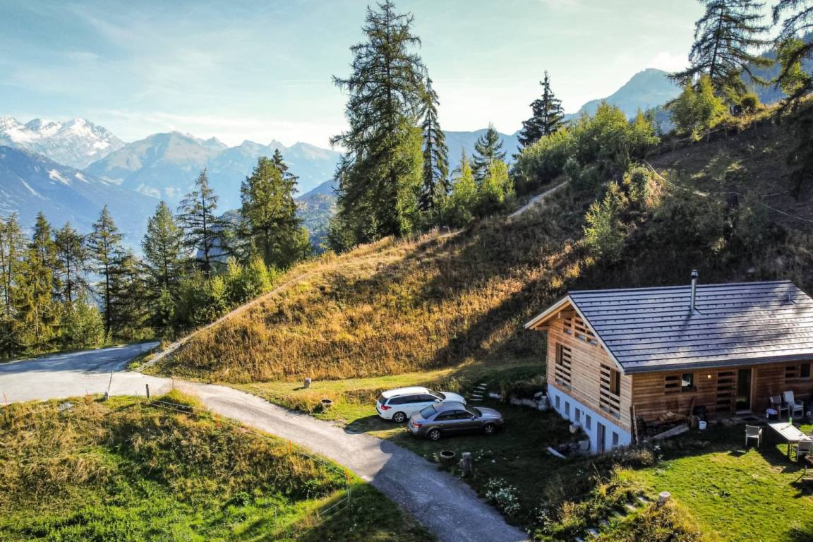 160 M² Chalet ∙ 4 Bedrooms ∙ 8 Guests - Sierre