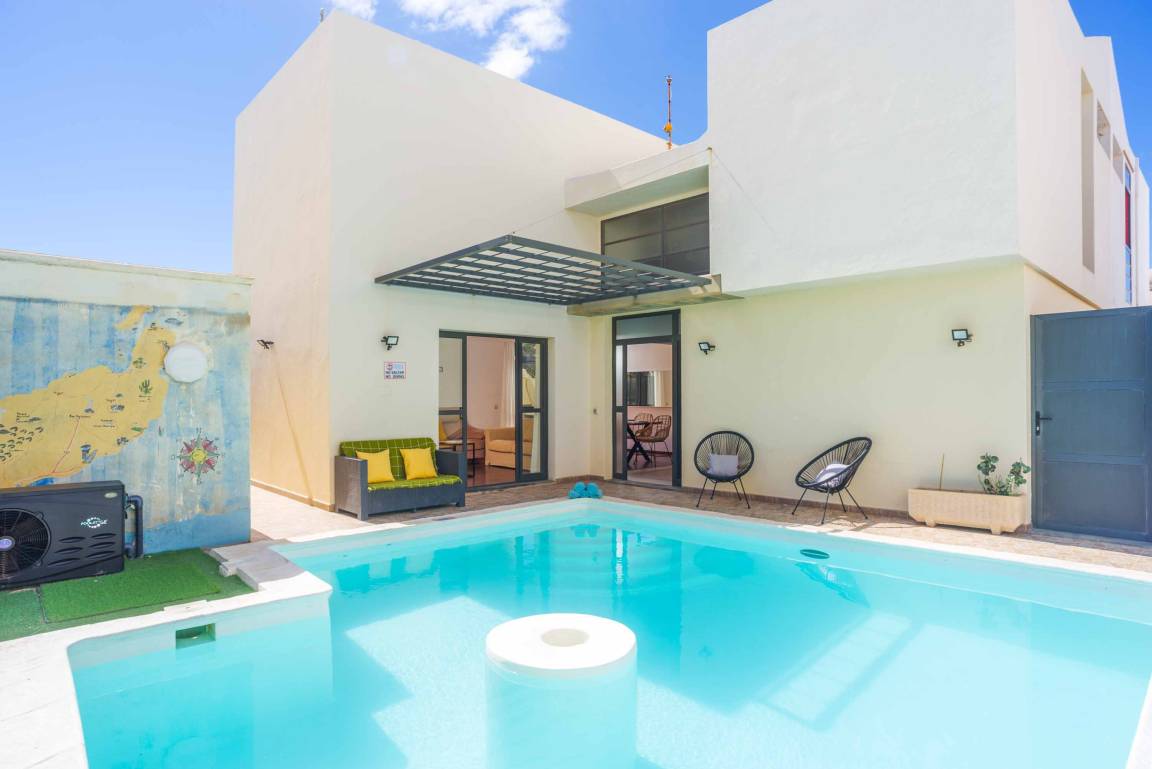 Villa ∙ 3 Bedrooms ∙ 6 Guests - Costa Teguise