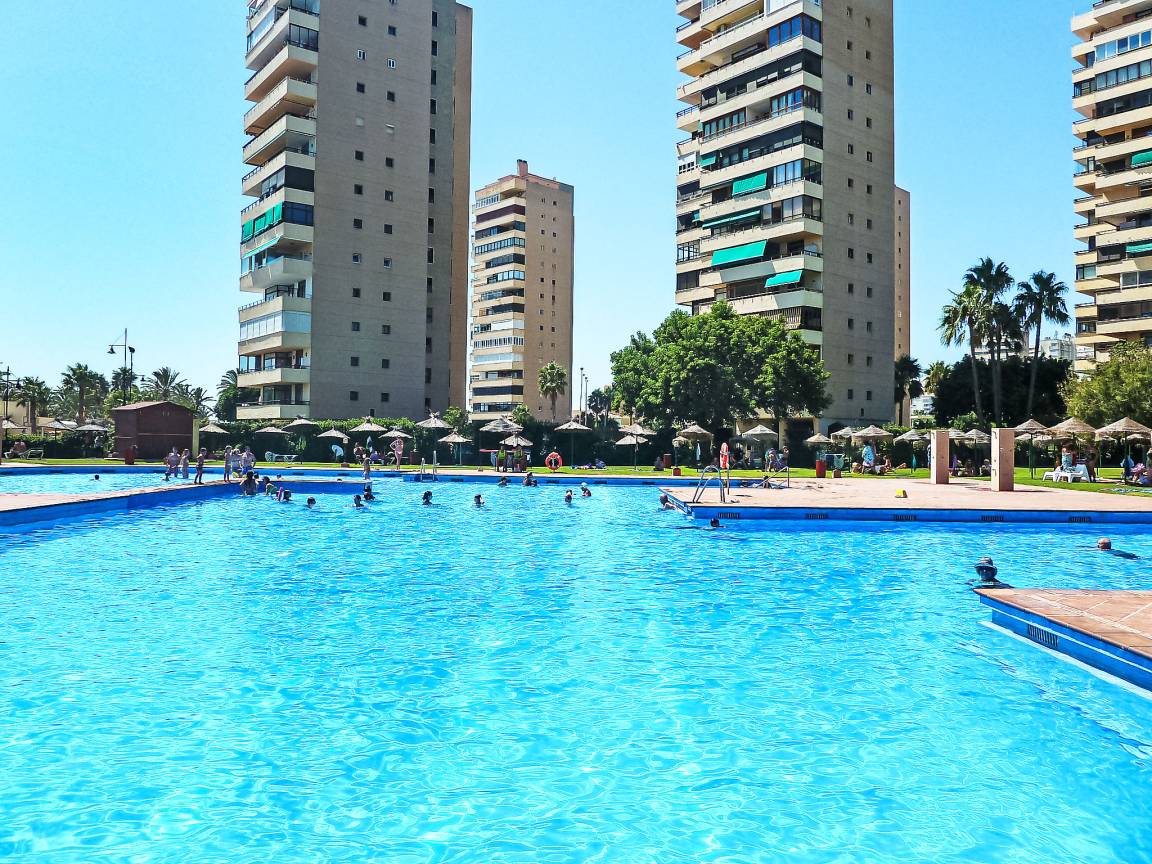 120 M² Apartment ∙ 3 Bedrooms ∙ 6 Guests - Torremolinos