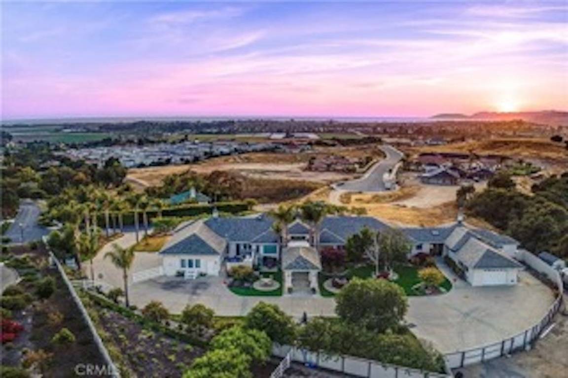 Private Room ∙ 1 Bedroom ∙ 1 Guest - Arroyo Grande, CA