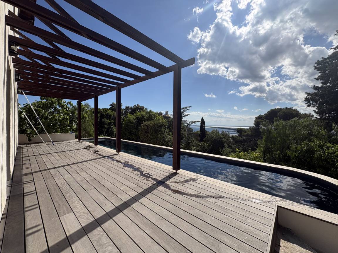 160 M² House ∙ 2 Bedrooms ∙ 6 Guests - Mèze