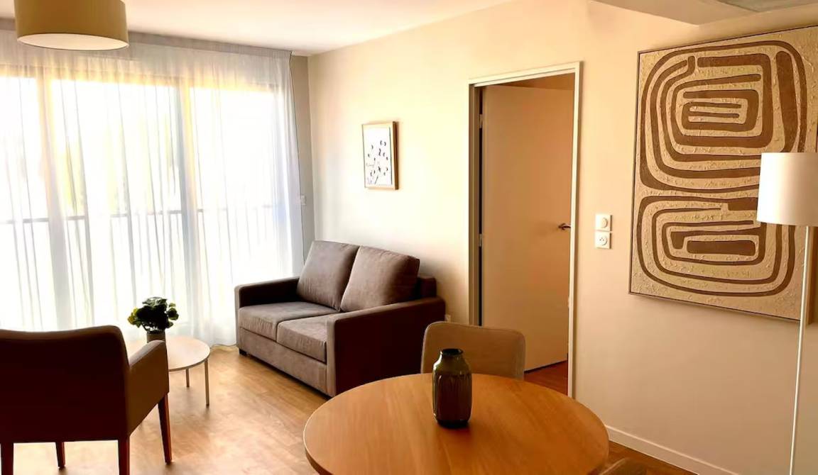 40 M² Appartement ∙ 1 Chambre ∙ 2 Personnes - Mâcon