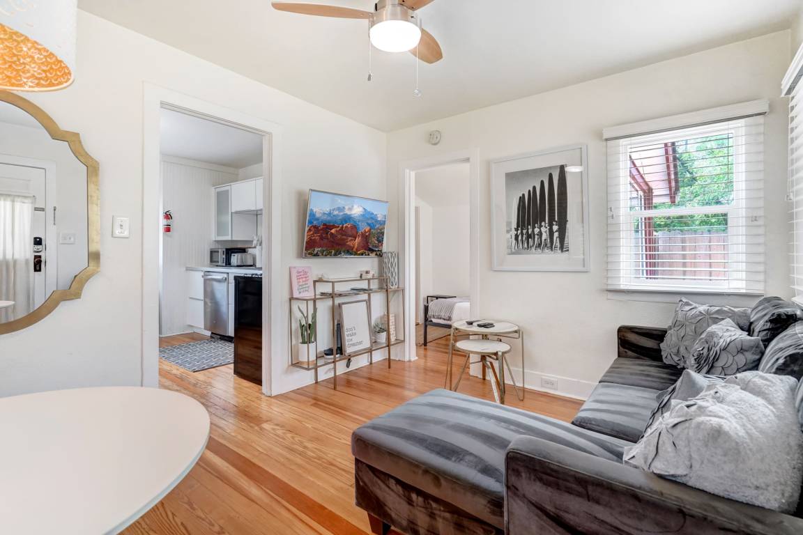 House ∙ 1 Bedroom ∙ 3 Guests - Colorado Springs