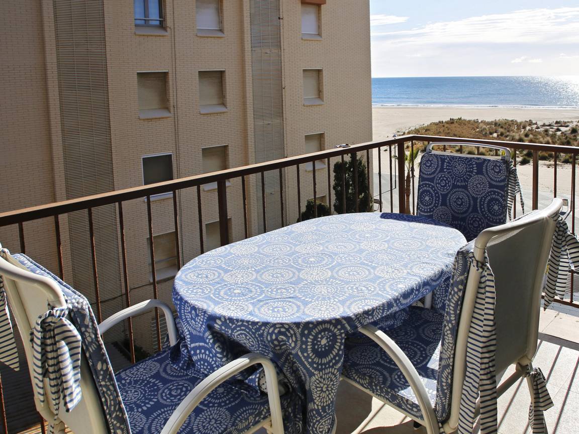 56 M² Apartamento ∙ 2 Habitaciones ∙ 3 Huéspedes - Altafulla