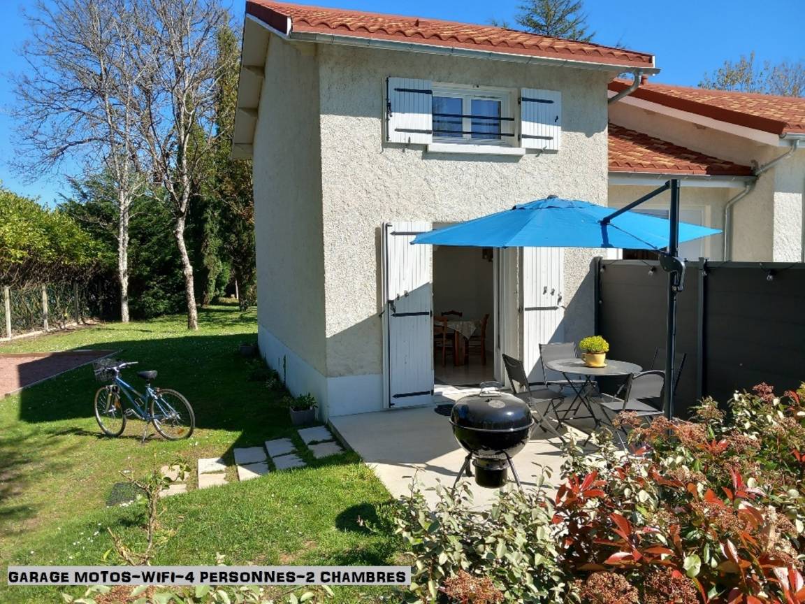 50 M² Huis ∙ 2 Slaapkamers ∙ 4 Gasten - Ribérac