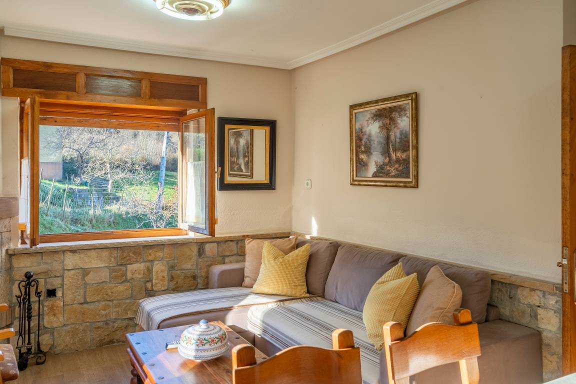 100 M² Apartamento ∙ 4 Habitaciones ∙ 9 Huéspedes - Onís