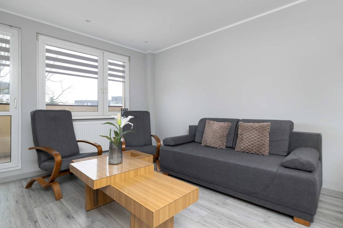 74 M² Apartamento ∙ 3 Habitaciones ∙ 6 Huéspedes - Katowice