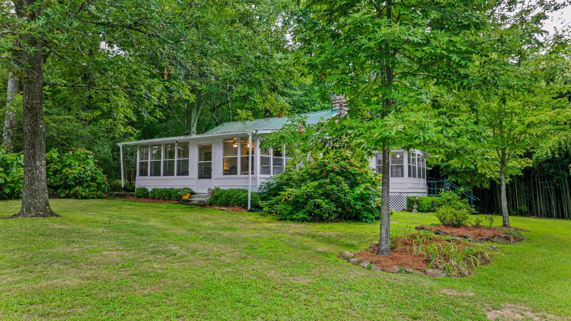 102 M² Cottage ∙ 3 Bedrooms ∙ 8 Guests - Mentone, AL