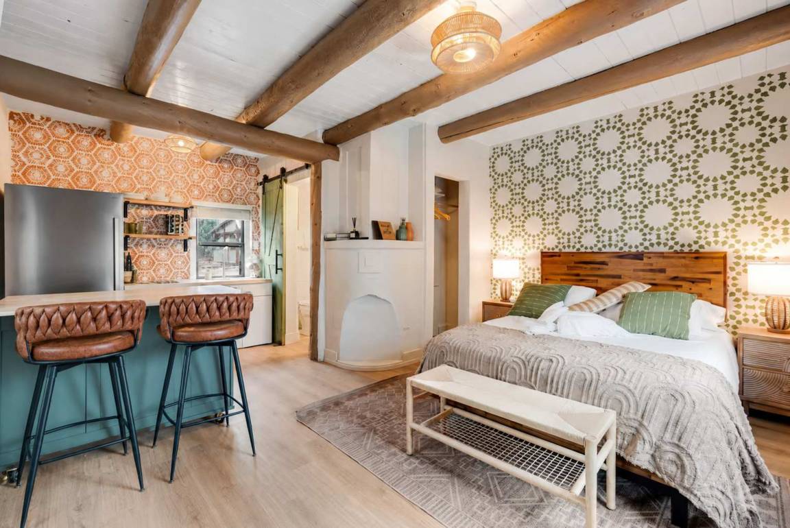 Apartment ∙ 1 Bedroom ∙ 2 Guests - Manitou Springs, CO