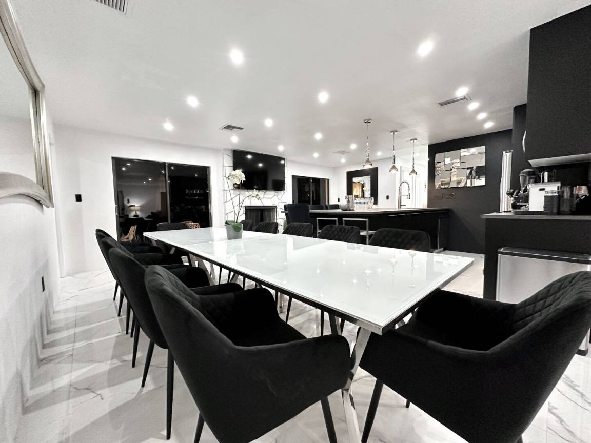 186 M² Vivenda ∙ 5 Quartos ∙ 12 Hóspedes - Wesley Chapel, FL