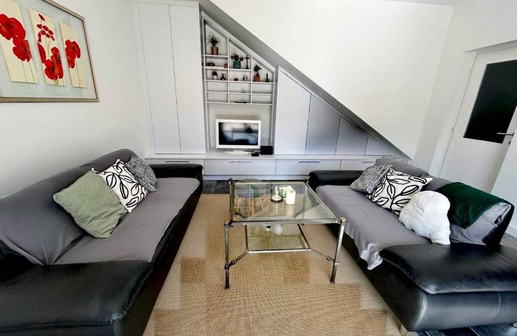 130 M² House ∙ 3 Bedrooms ∙ 6 Guests - Rab Island