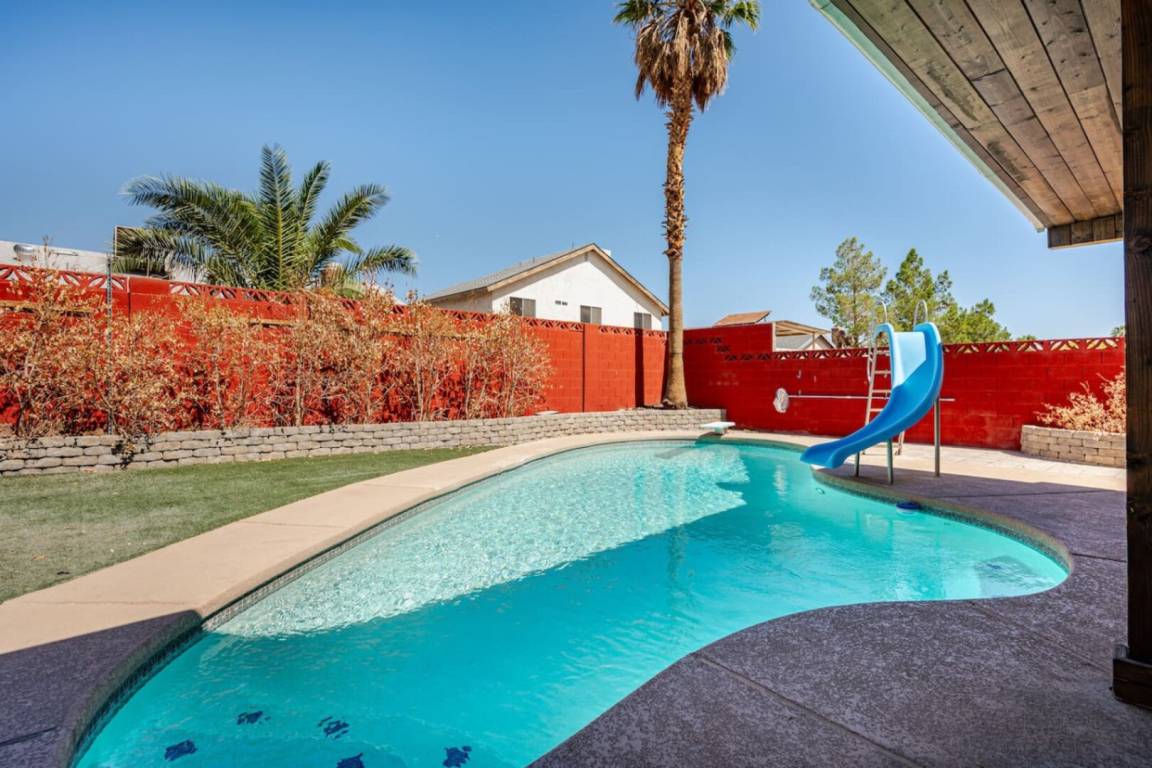 152 M² Ferienhaus ∙ 4 Schlafzimmer ∙ 11 Gäste - Las Vegas, NV