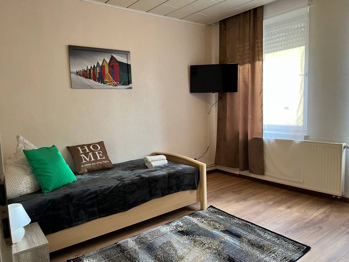 15 M² Ferienwohnung ∙ 1 Schlafzimmer ∙ 1 Gast - Alzey