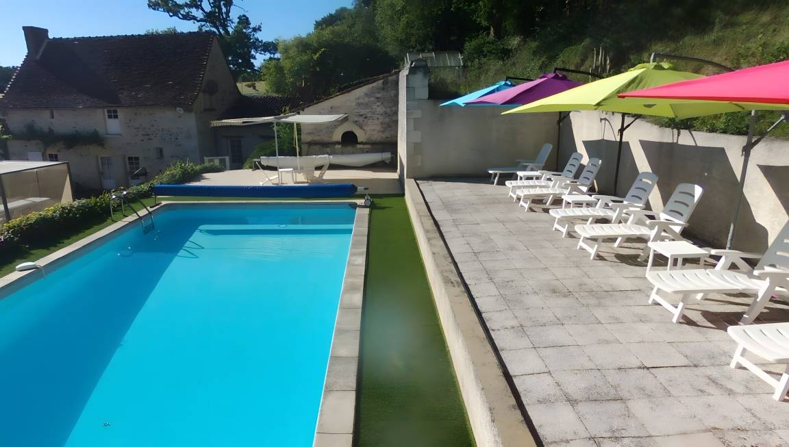 130 M² Maison De Vacances ∙ 4 Chambres ∙ 8 Personnes - Châtellerault