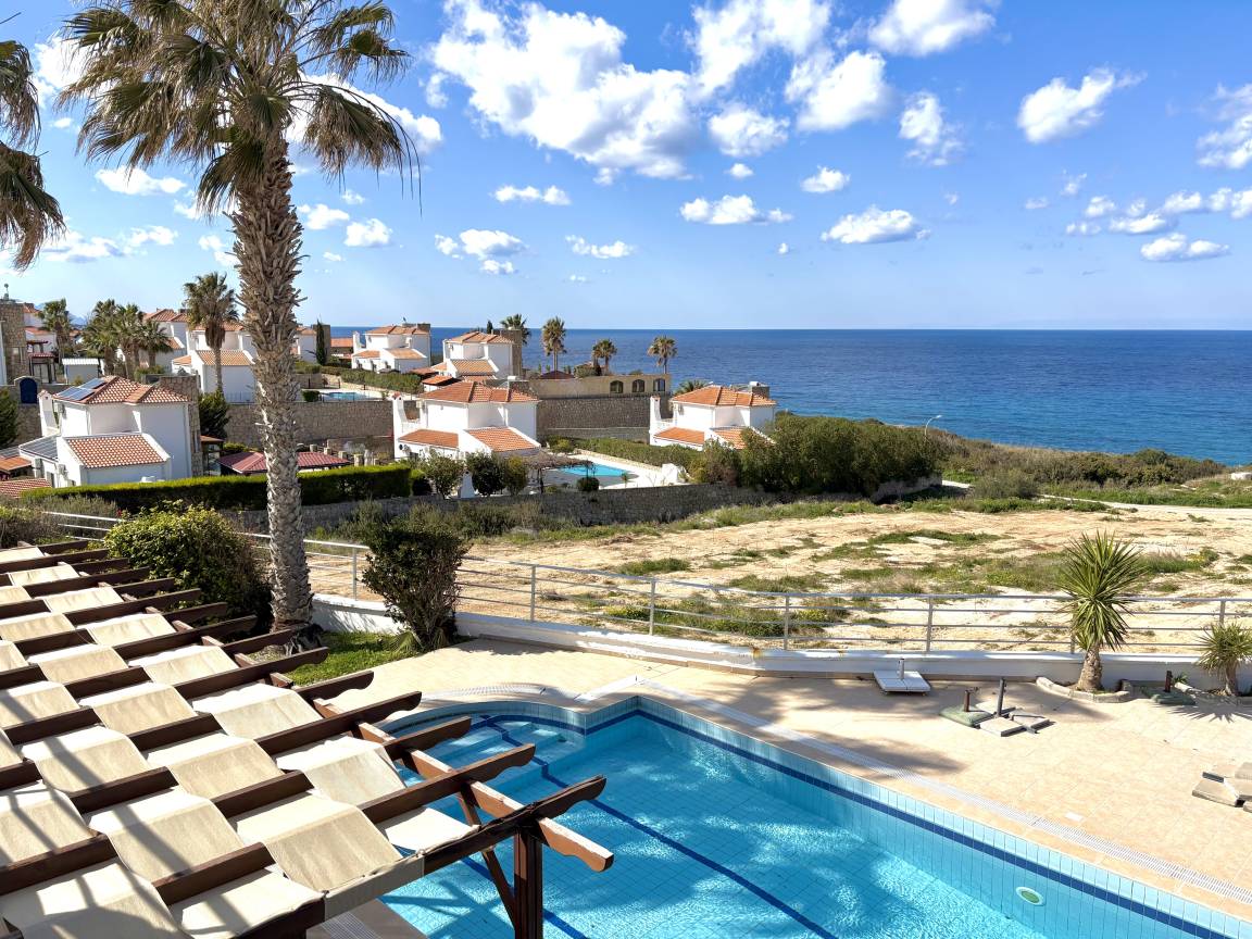 140 M² Villa ∙ 3 Slaapkamers ∙ 6 Gasten - Cyprus