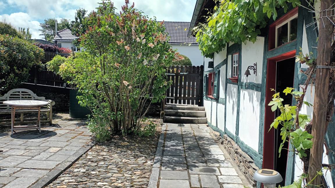 92 M² Apartment ∙ 2 Bedrooms ∙ 5 Guests - Monschau