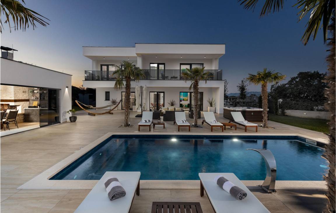 400 M² Maison De Vacances ∙ 5 Chambres ∙ 13 Personnes - Zadar