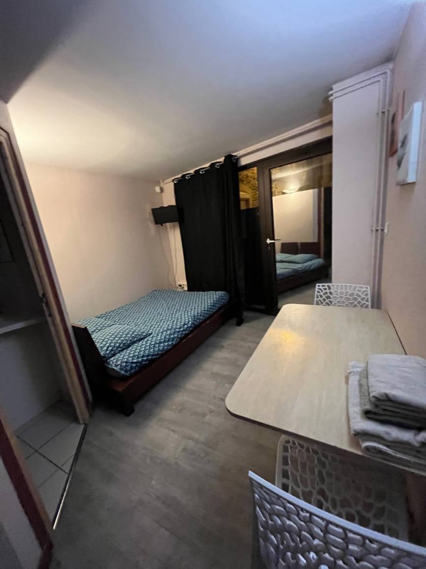 18 M² Appartement ∙ 1 Chambre ∙ 2 Personnes - Cherbourg-Octeville